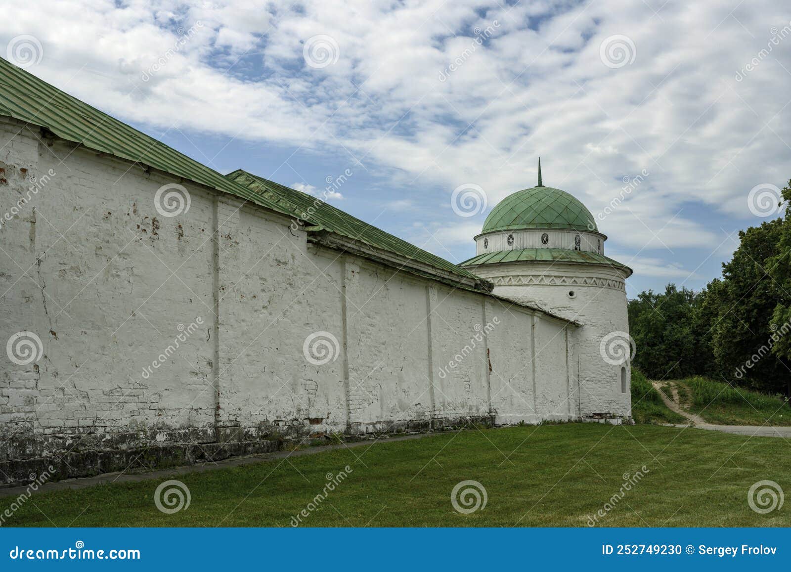 Fortress Wall and Corner Tower of the Medieval Ryazan Kremlin Editorial ...