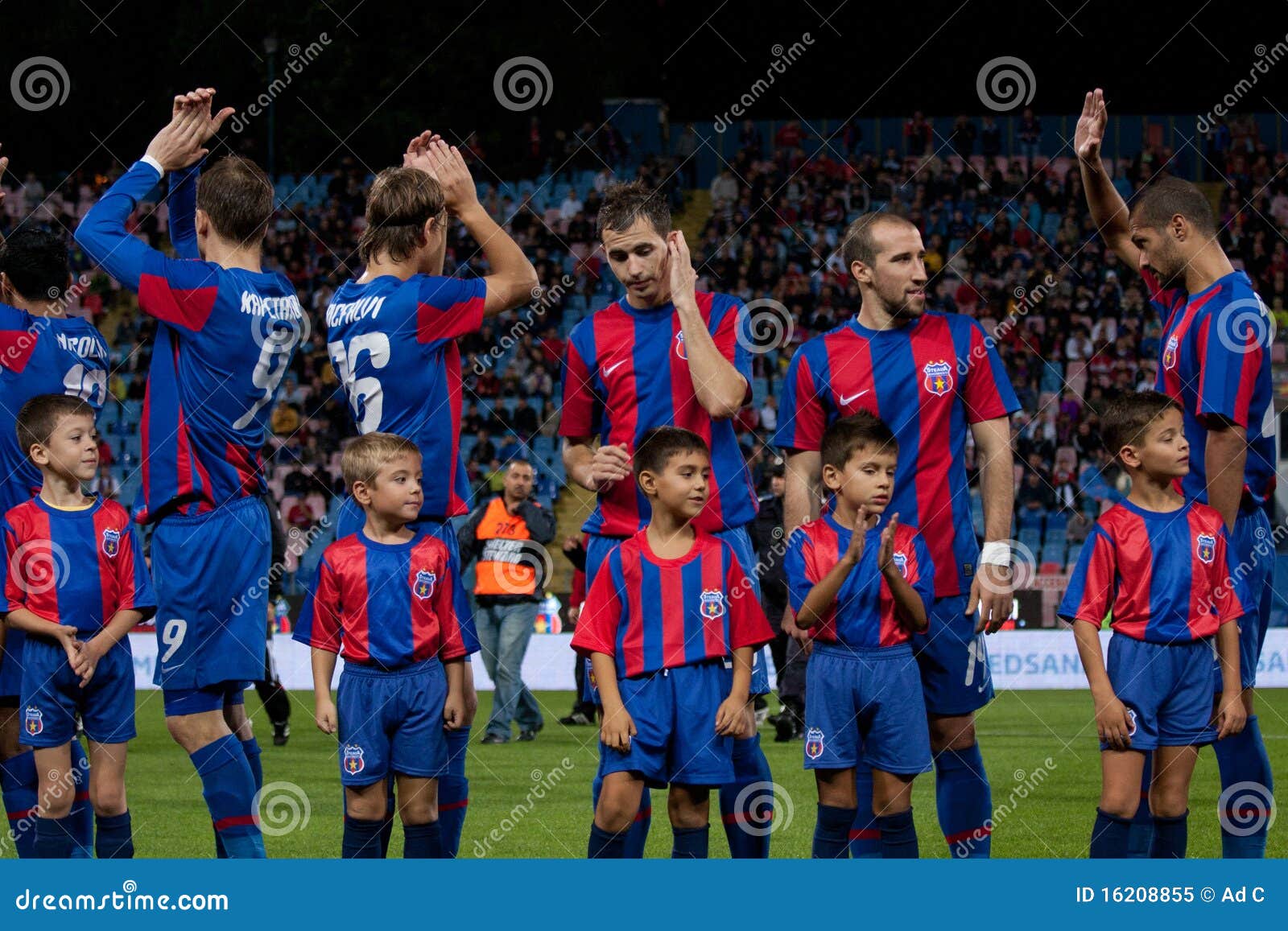 FOTBAL STEAUA - ASTRA PLOIESTI Editorial Image - Image of sport, fotbal ...