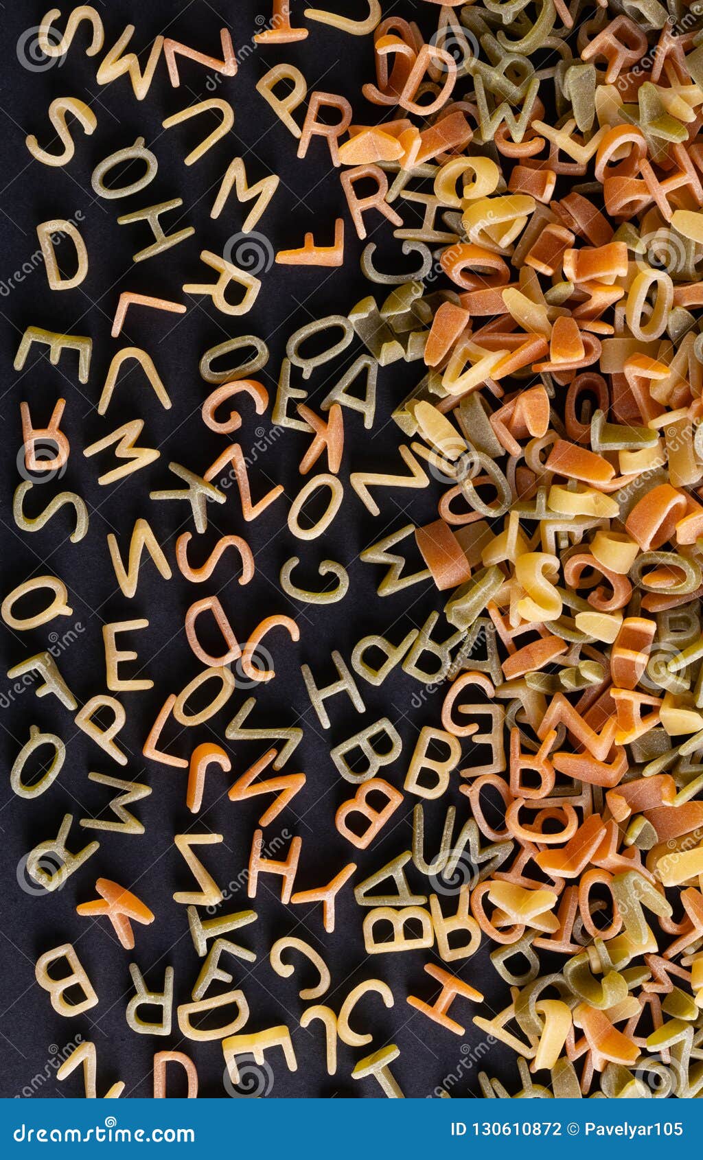 Foto Criada Da Massa Sob a Forma De Uma Letra - Massa Foto de Stock ...