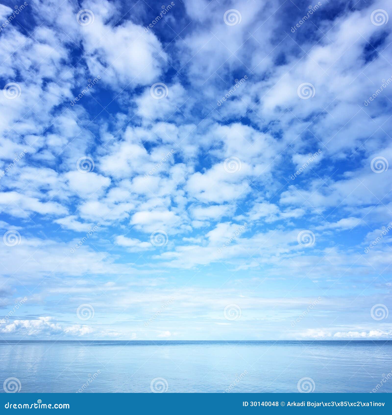 Acqua e cielo fotografia stock. Immagine di colorato - 30140048