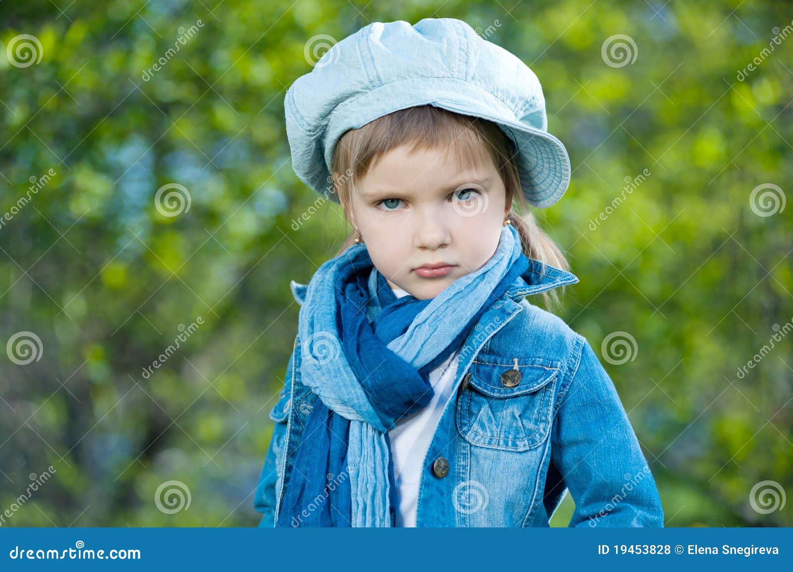 Foto Di Giovani Belle Ragazze Fotografia Stock - Immagine di immagine ...