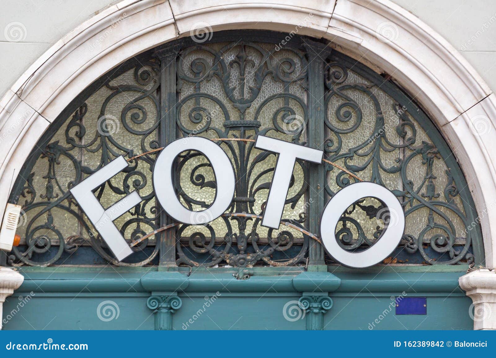 Foto Letters stock photo. Image of business, architecture - 162389842