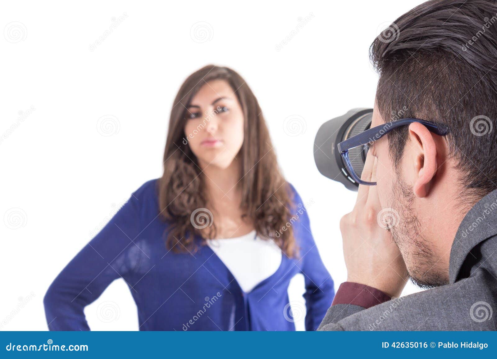 Fotografo Che Spara Alla Bella Ragazza Fotografia Stock - Immagine di ...