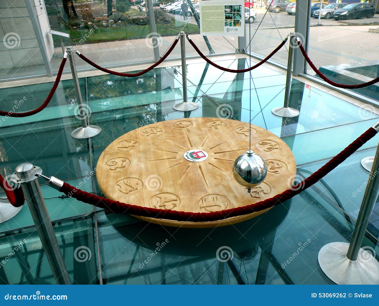 Foucault s pendulum editorial photography. Image of hall - 53069262