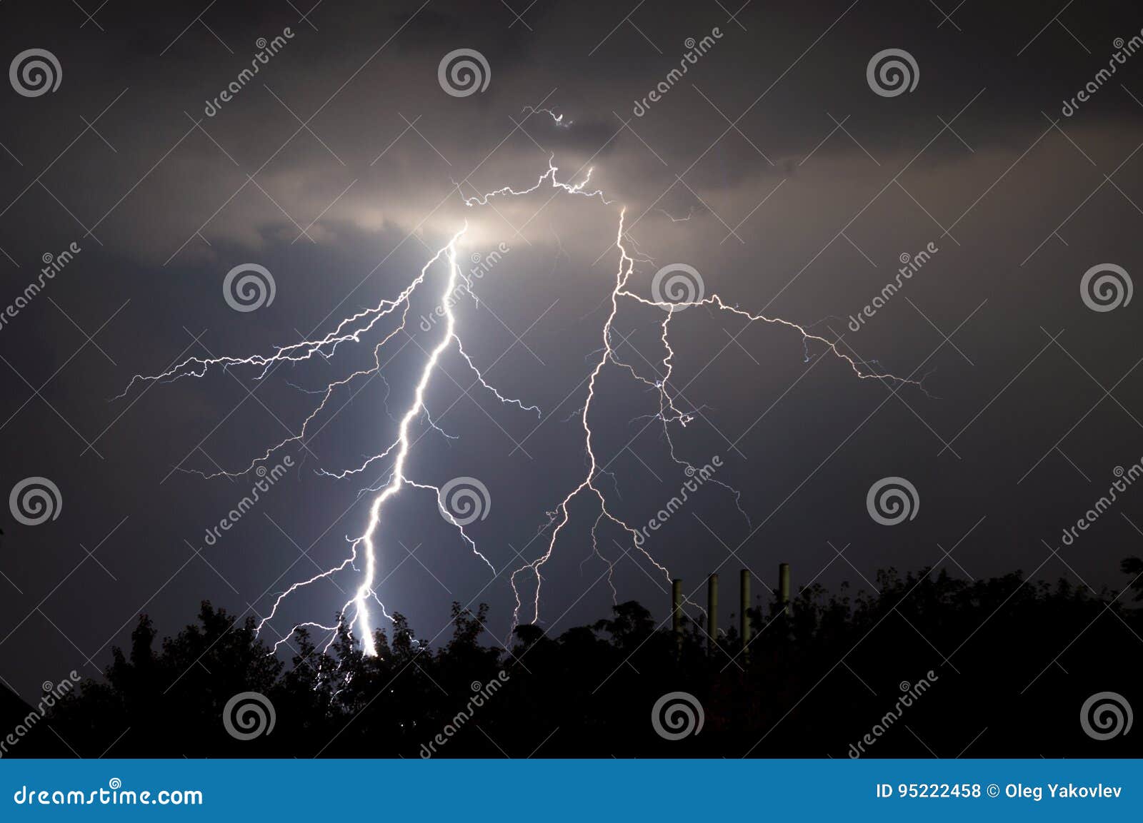 Foudres Stock Photos - 926 Images