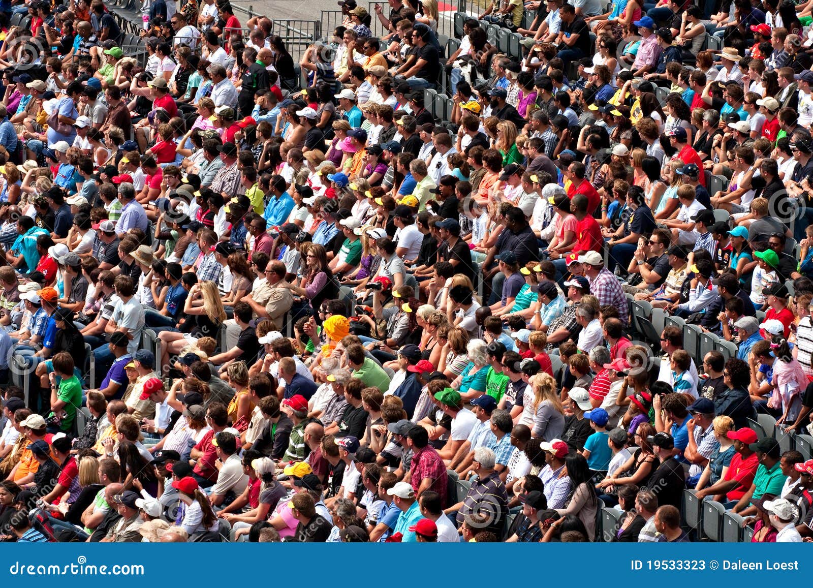 Foule des spectateurs photo stock éditorial. Image du scène - 19533323