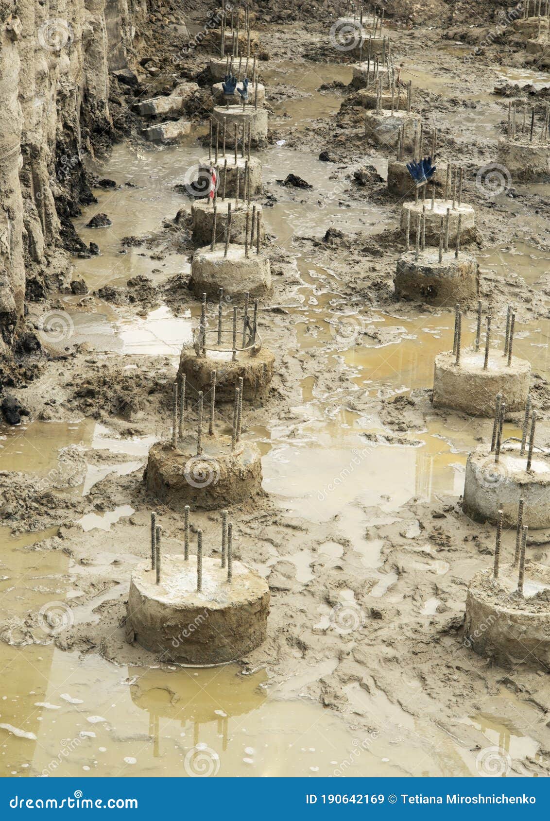 Foundation of Concrete Reinforced Concrete Piles Stock Image - Image of ...