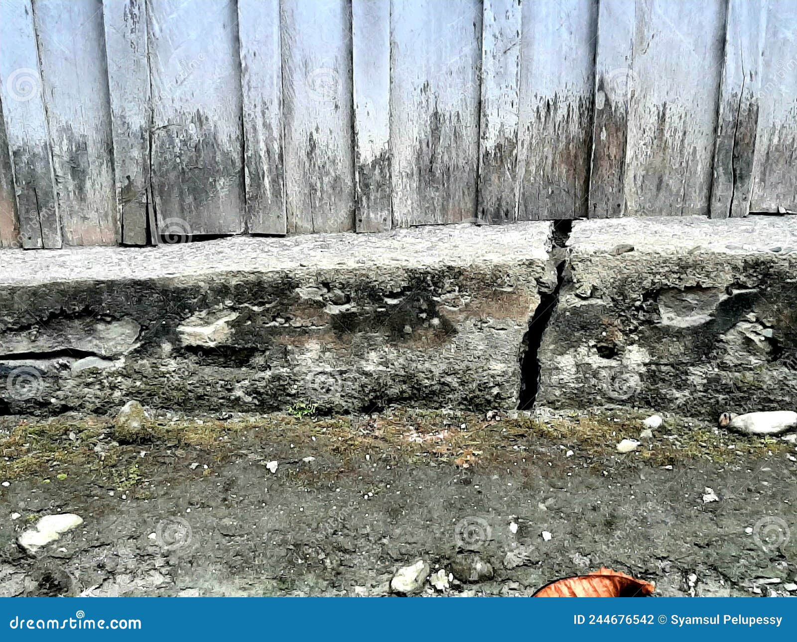 The Foundation of a House Cracked Due To Shifting Soil Stock Photo ...