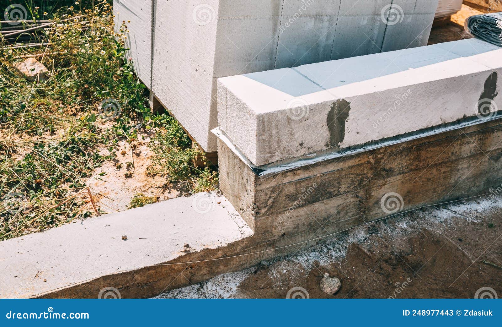 Foundation Waterproofing and the First Layer of Gas Silicate Blocks ...