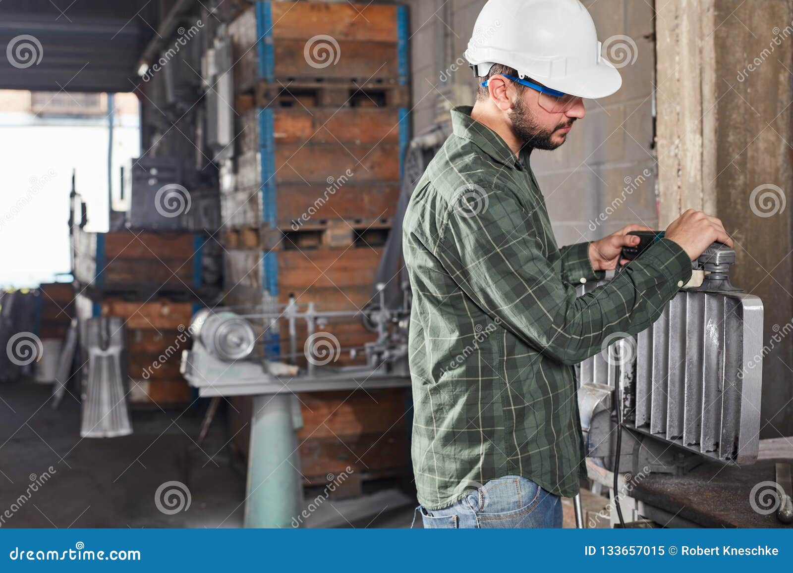 Foundry Worker with Mold Plate Stock Image - Image of metalworking ...