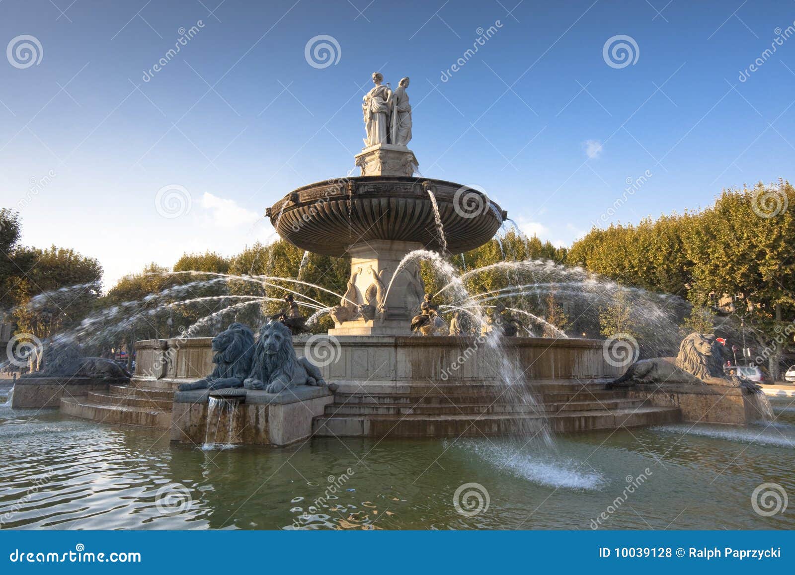 Fountain, Aix-en-Provence stock photo. Image of rotonde - 10039128