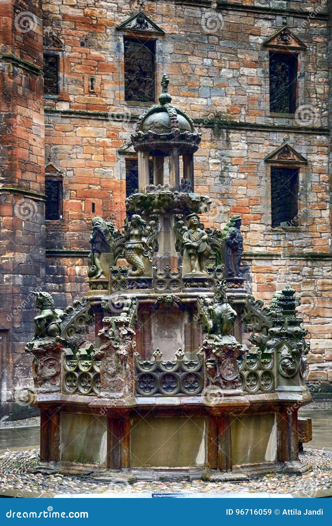 Fountain in the Castle, Linlithgow, Scotland Editorial Stock Image ...