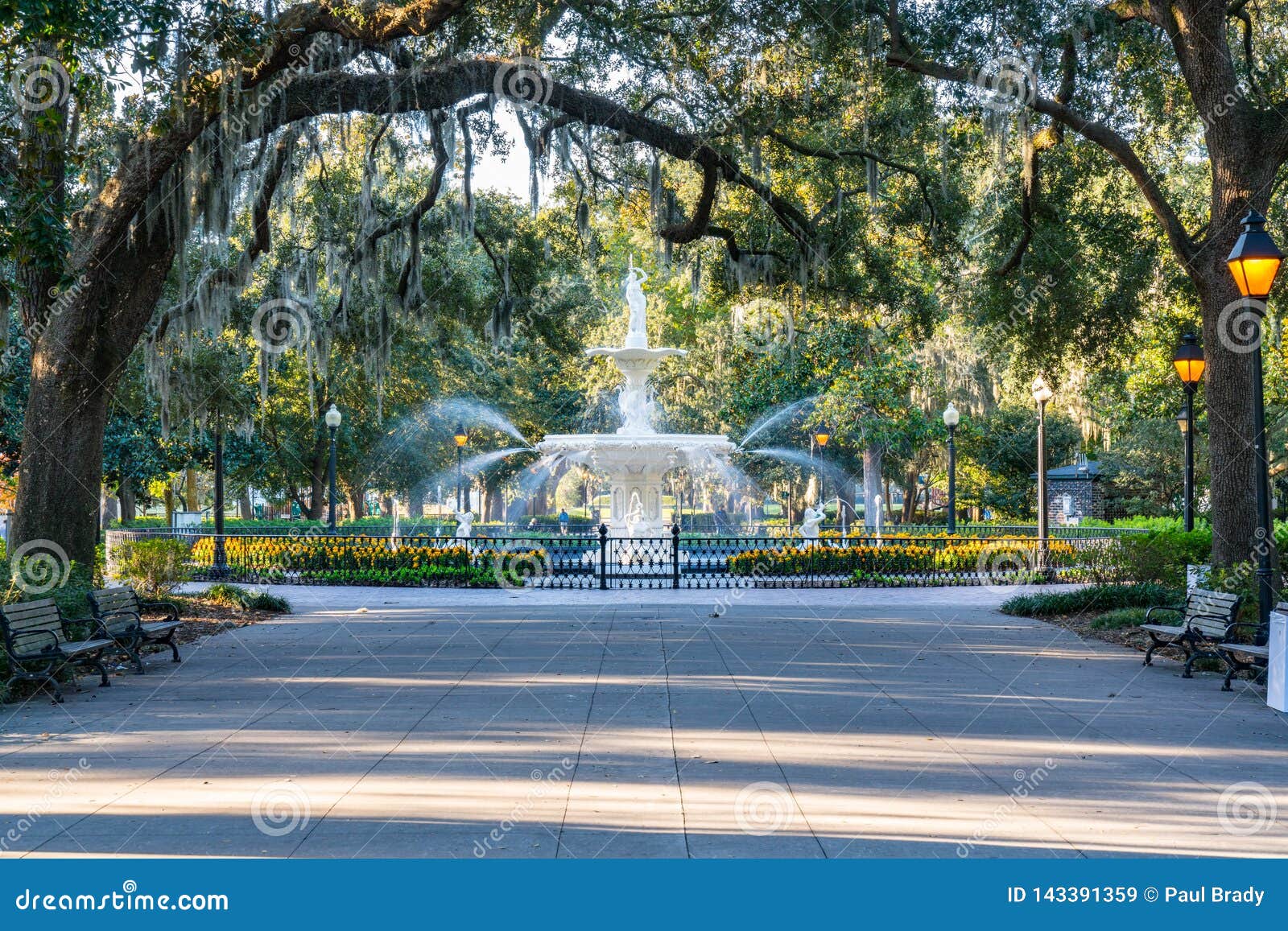 Fountain in Forsyth Park, Savannah Stock Image - Image of georgia ... Fountain in Forsyth Park, Savannah Stock Image - Image of georgia ...