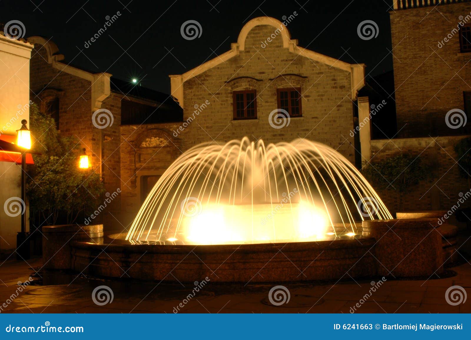 Fountain by night stock image. Image of shine, lighten - 6241663