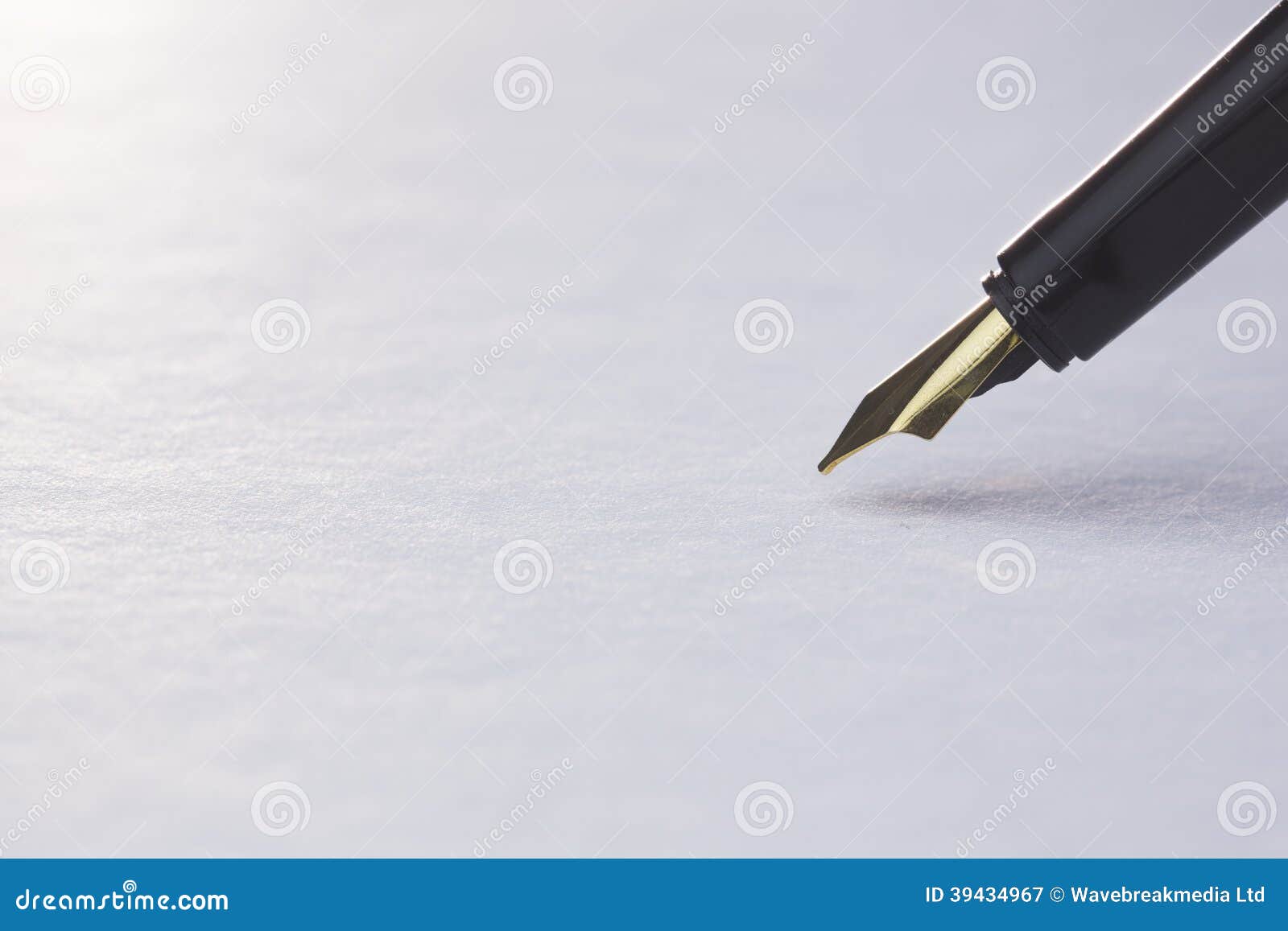 Fountain pen writing stock image. Image of paper, view - 39434967