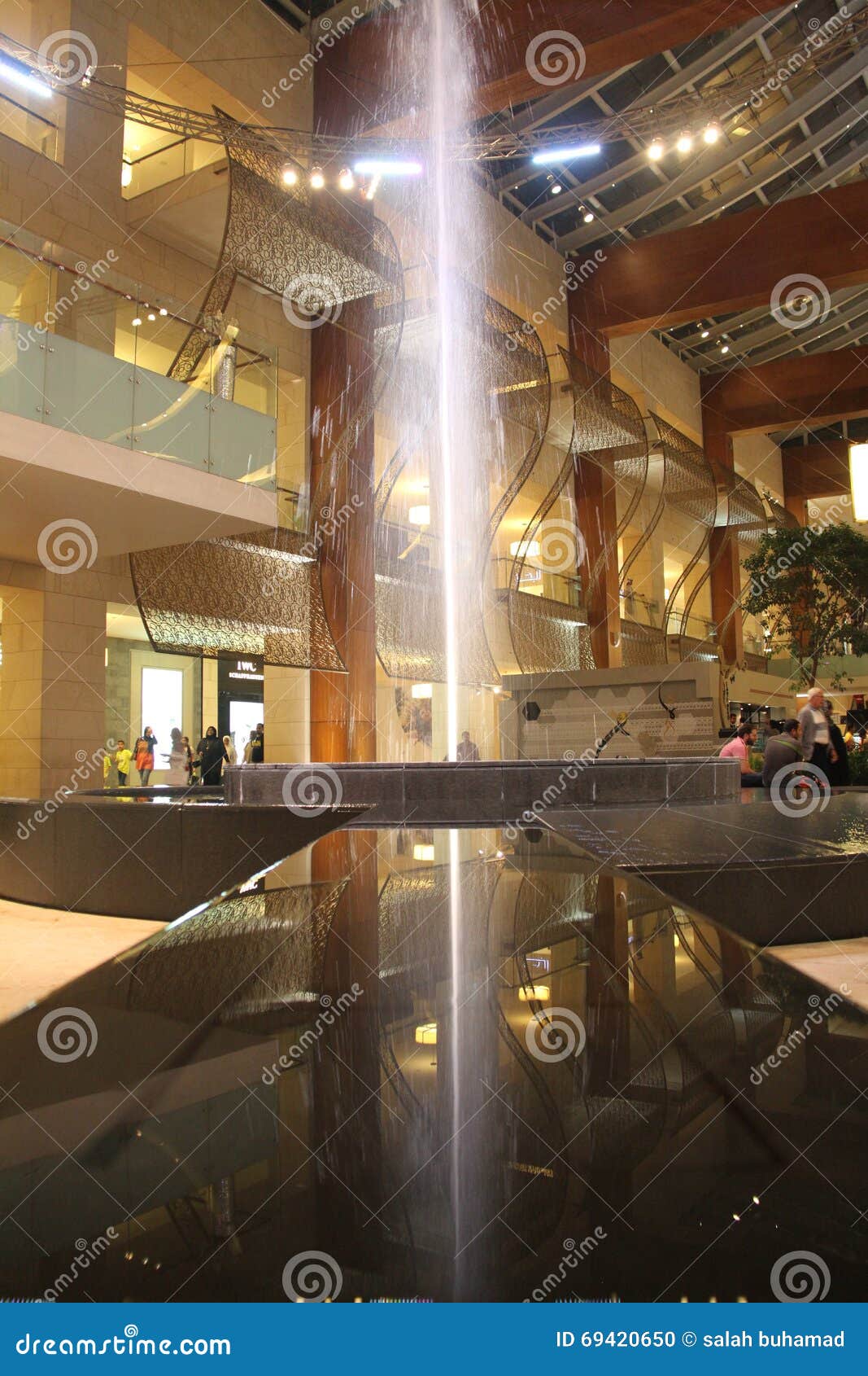Fountain editorial image. Image of kuwait, water, splash - 69420650