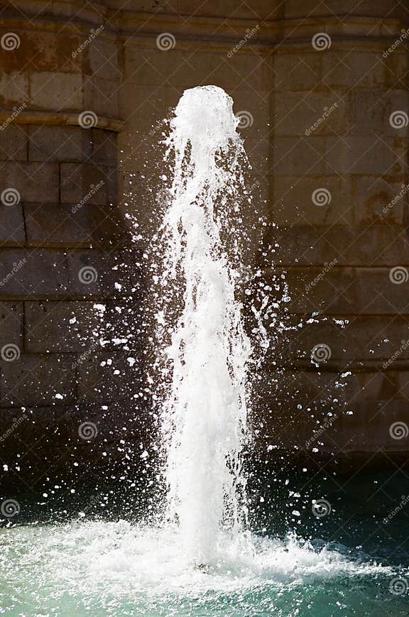 Fountain Spraying Water Droplets Stock Image - Image of fountain ...
