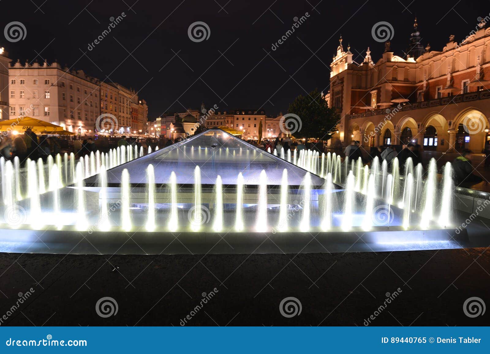 Fountain on town square stock image. Image of rock, night - 89440765