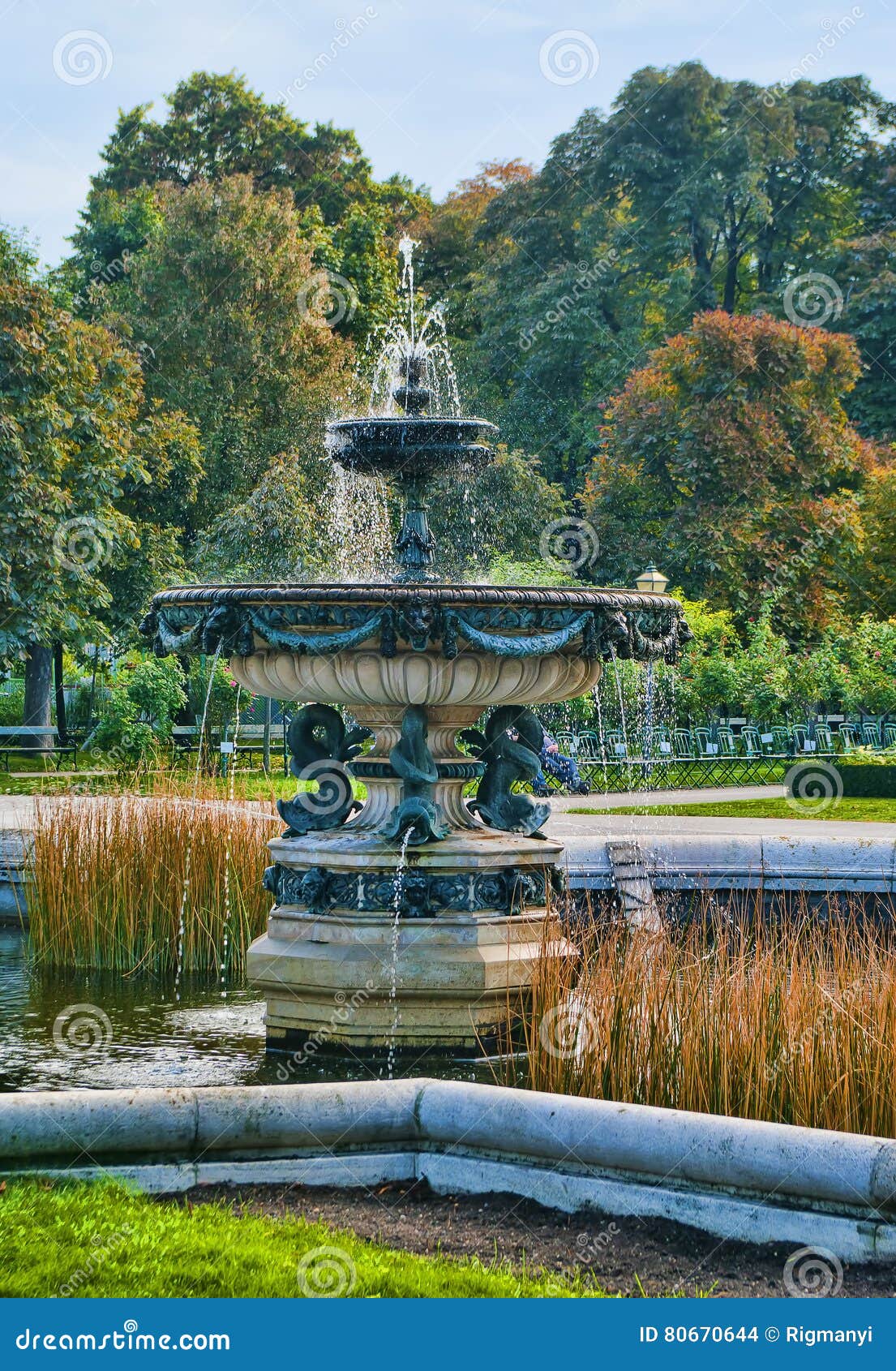 Fountain in the Volksgarten in Vienna, Austria Stock Photo - Image of ...