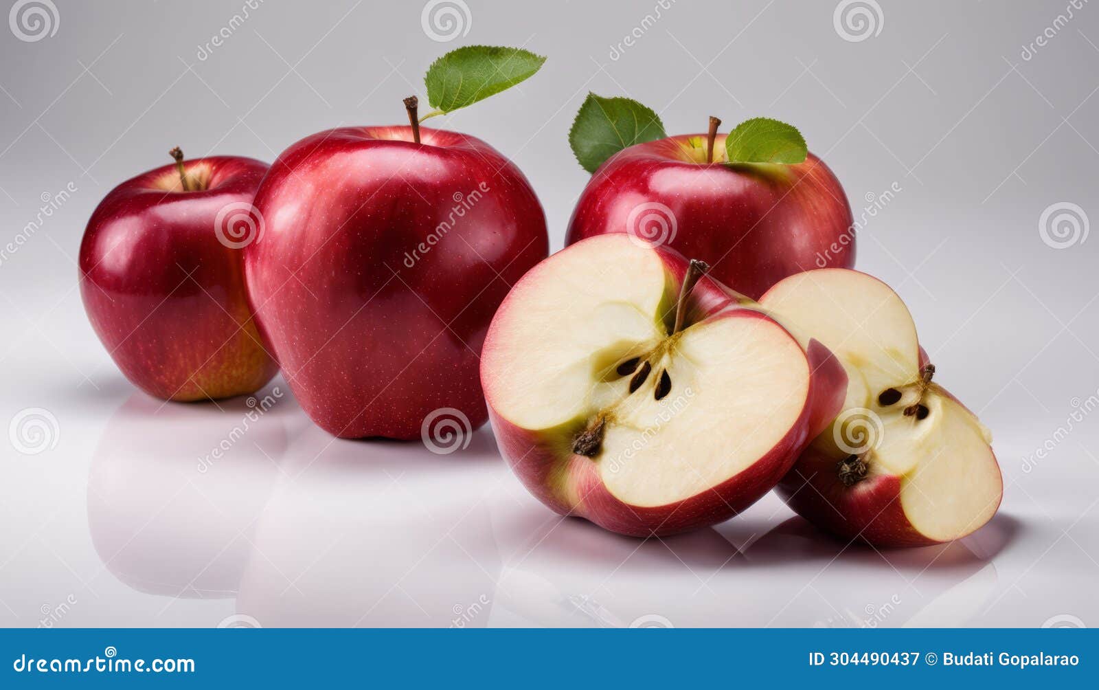 Four Apples are Cut in Half and Arranged in a Row Stock Illustration ...