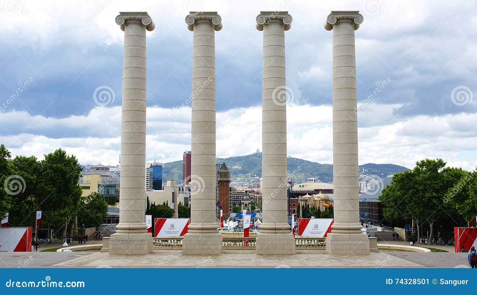 Four Columns As a Symbol of the Four Catalan Bars Editorial Photo ...