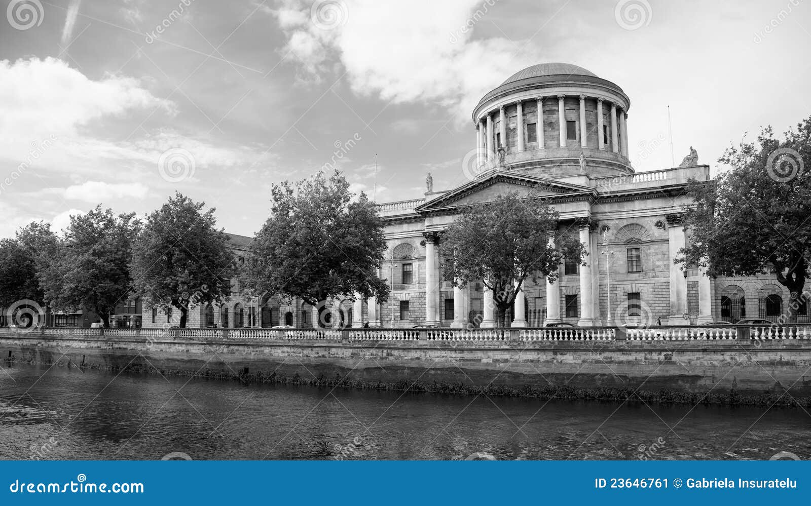 Four Courts in Dublin stock image. Image of quay, house - 23646761