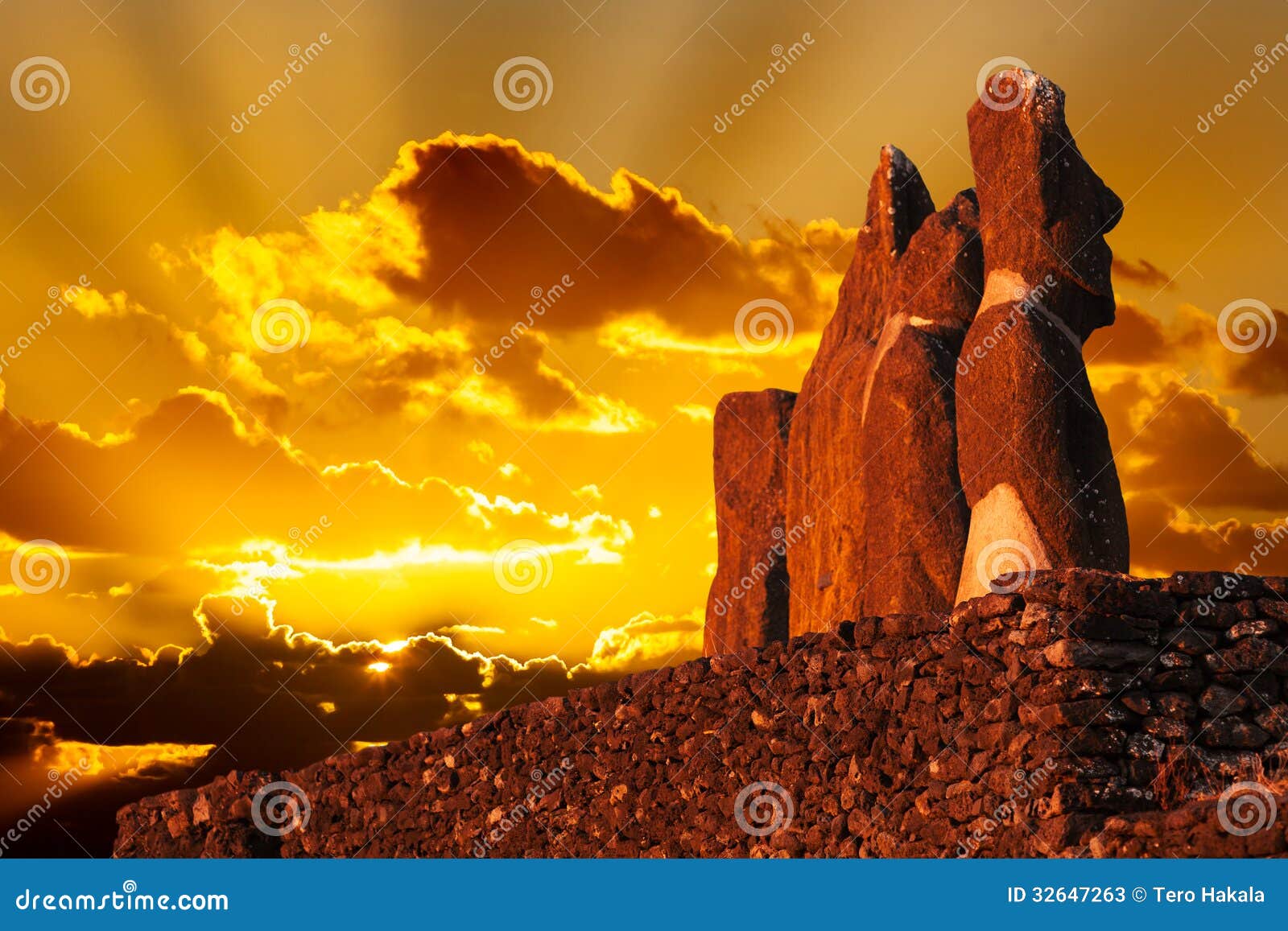 Moai On Sunset At Ahu Tahai, Easter Island, Rapa Nui Stock Photography ...