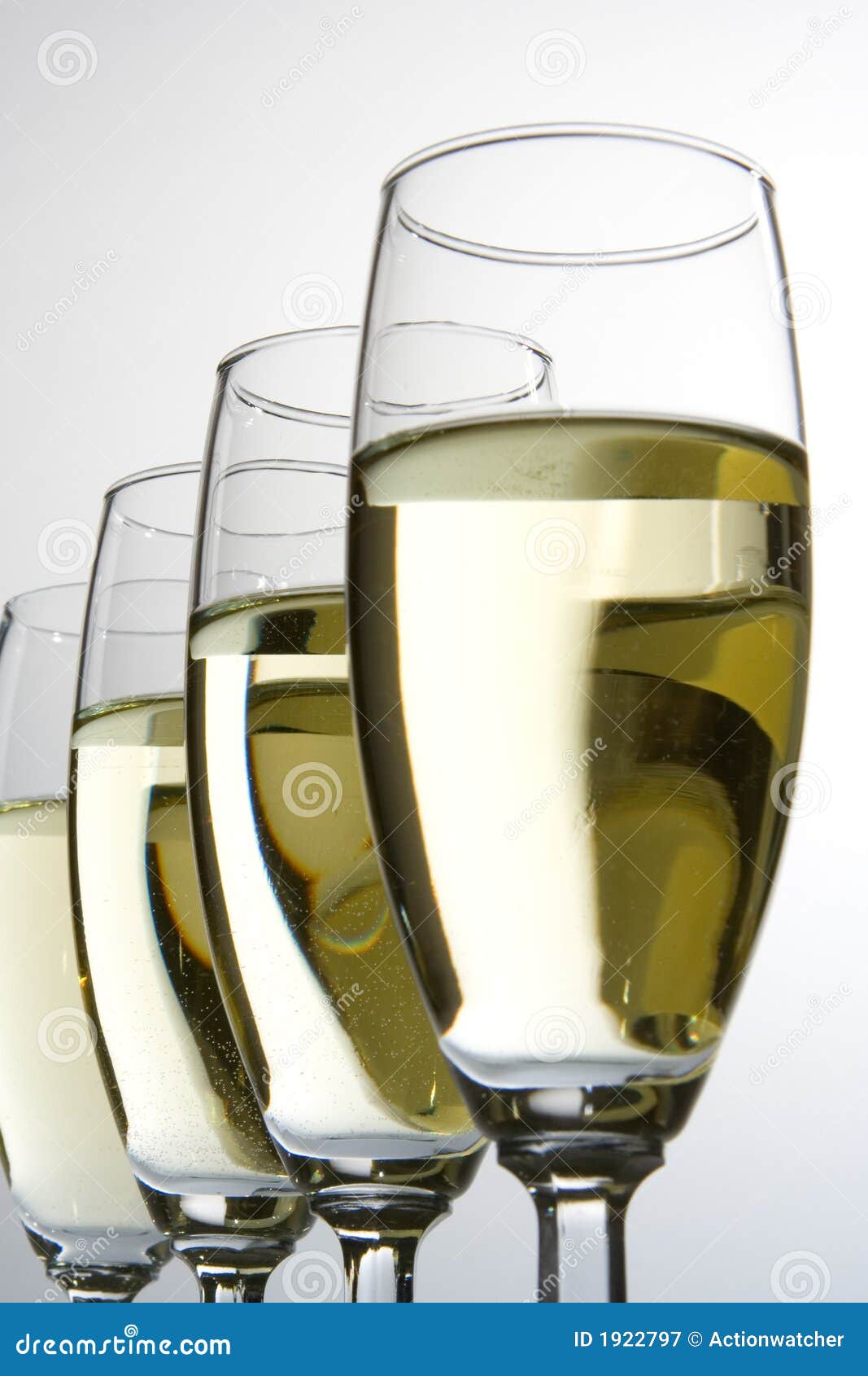 5,833 Full Wine Glasses Stock Photos - Free & Royalty-Free Stock Photos ...