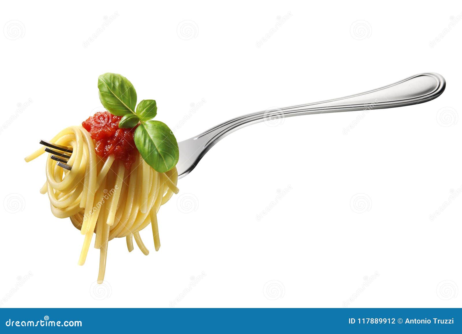 Fourchette Des Spaghetti Avec La Sauce Tomate Et Le Basilic Photo stock ...