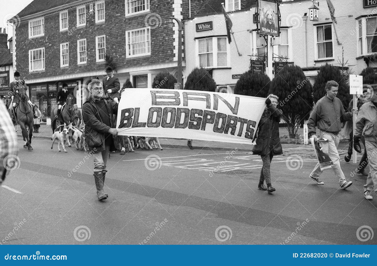 Fox Hunting Protest, England Editorial Image - Image of hound, crowd ...