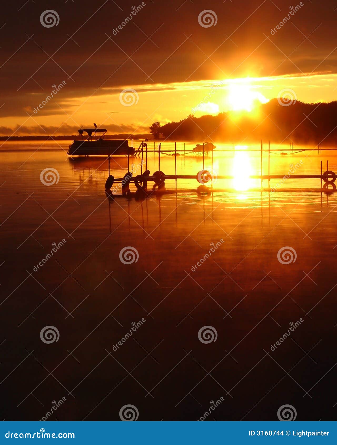 Fox River Sunset, Wisconsin Stock Photo - Image of boat, dock: 3160744