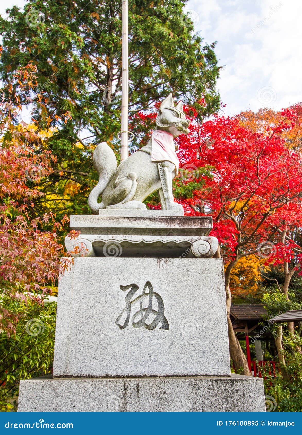 Fox sculpture editorial image. Image of japan, blossom - 176100895