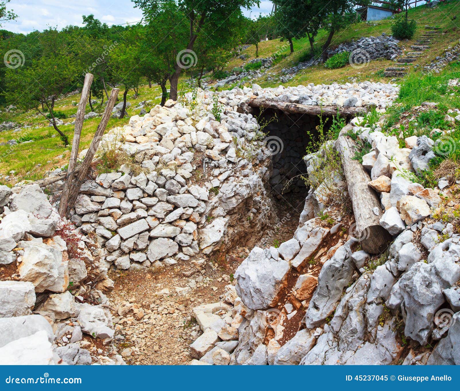 Foxhole, World War One stock image. Image of rock, 1914 - 45237045