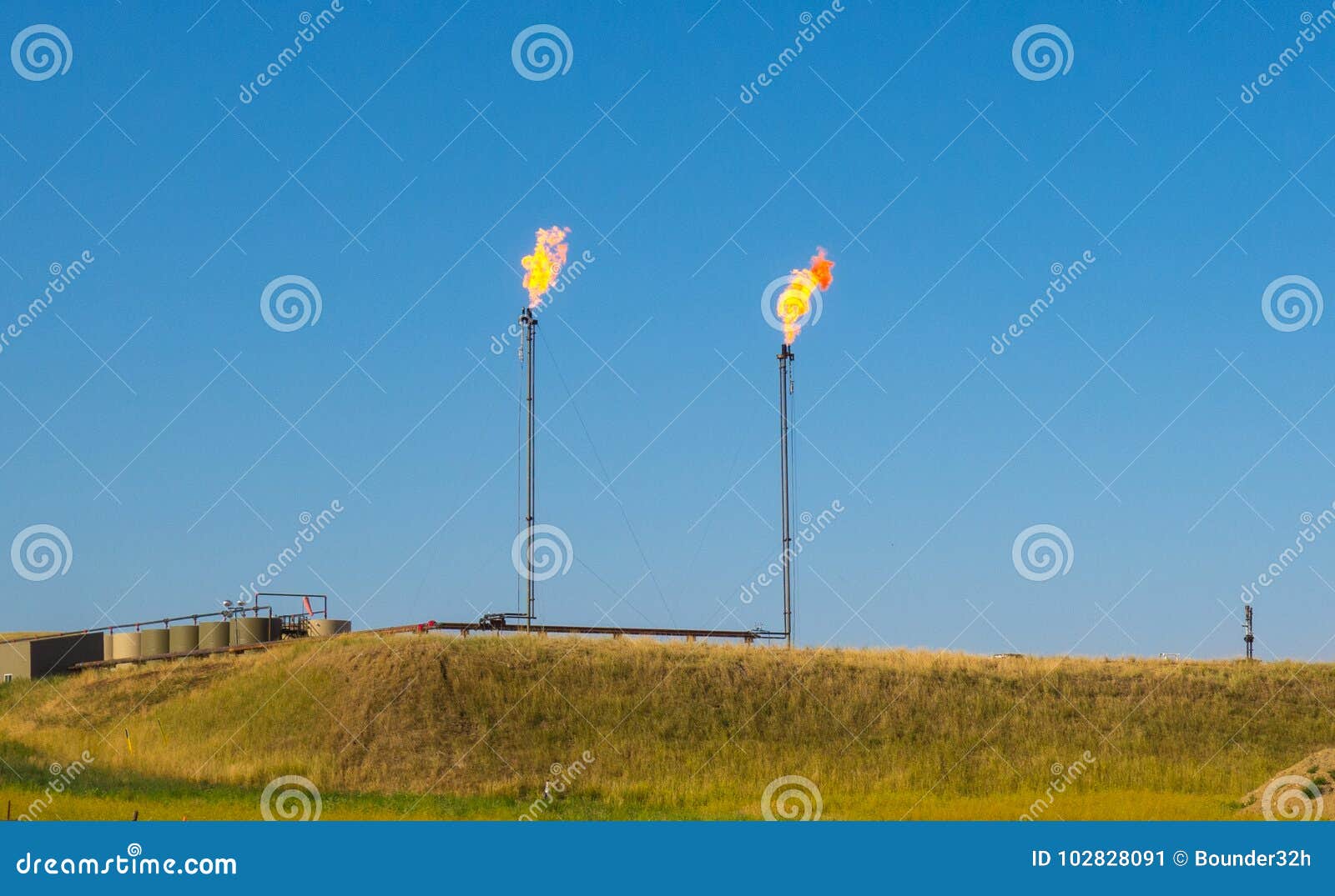 Fracking in north dakota stock image. Image of heat - 102828091