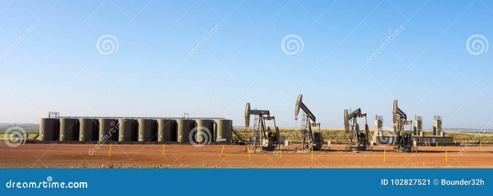 Fracking in north dakota stock image. Image of blue - 102827521