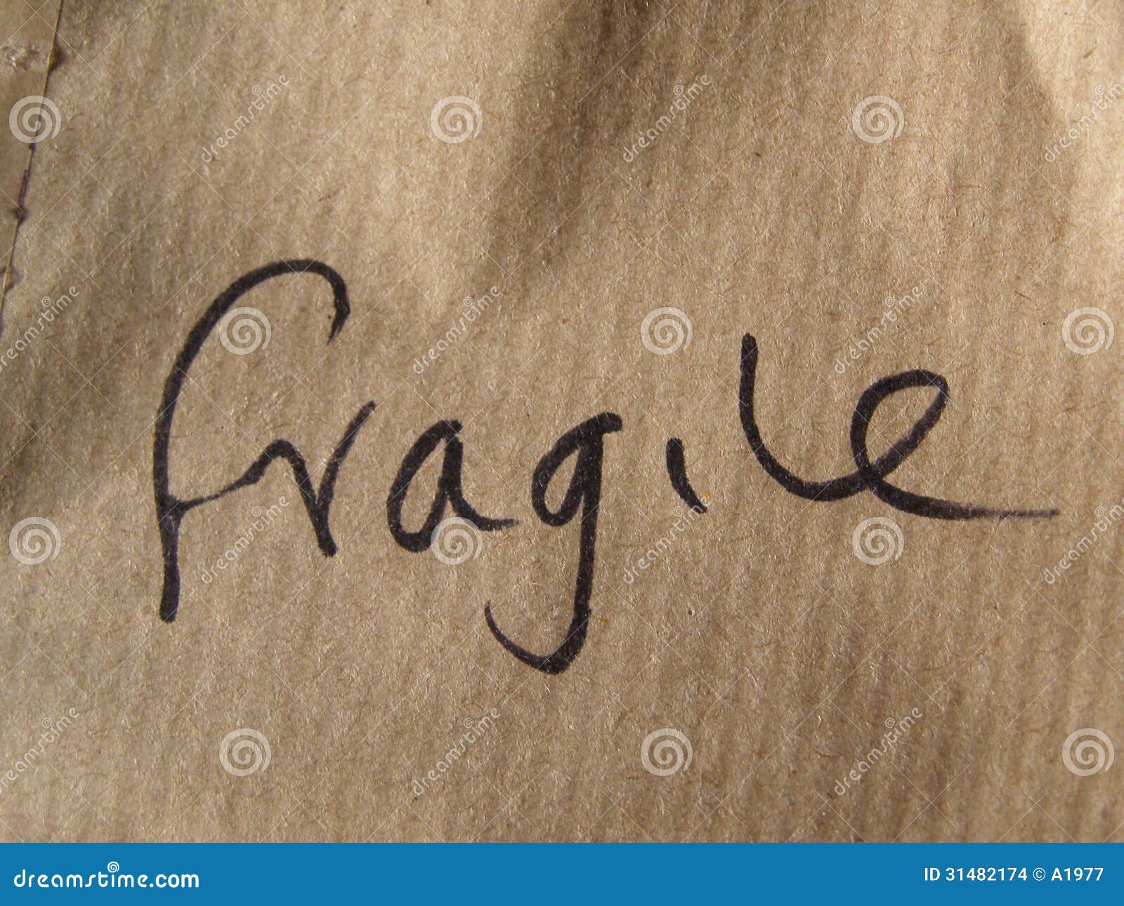 Fragile photo stock. Image of transport, ondulé, fragile - 31482174