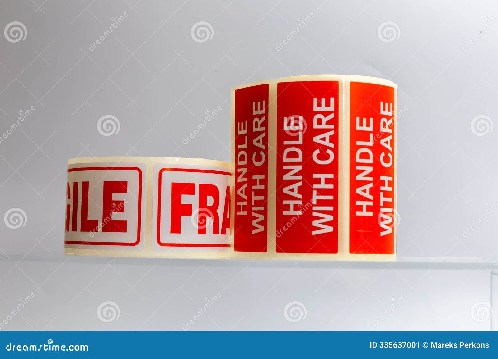 Fragile Handle With Care Sticker Roll. Warning Labels Stickers Tape ...