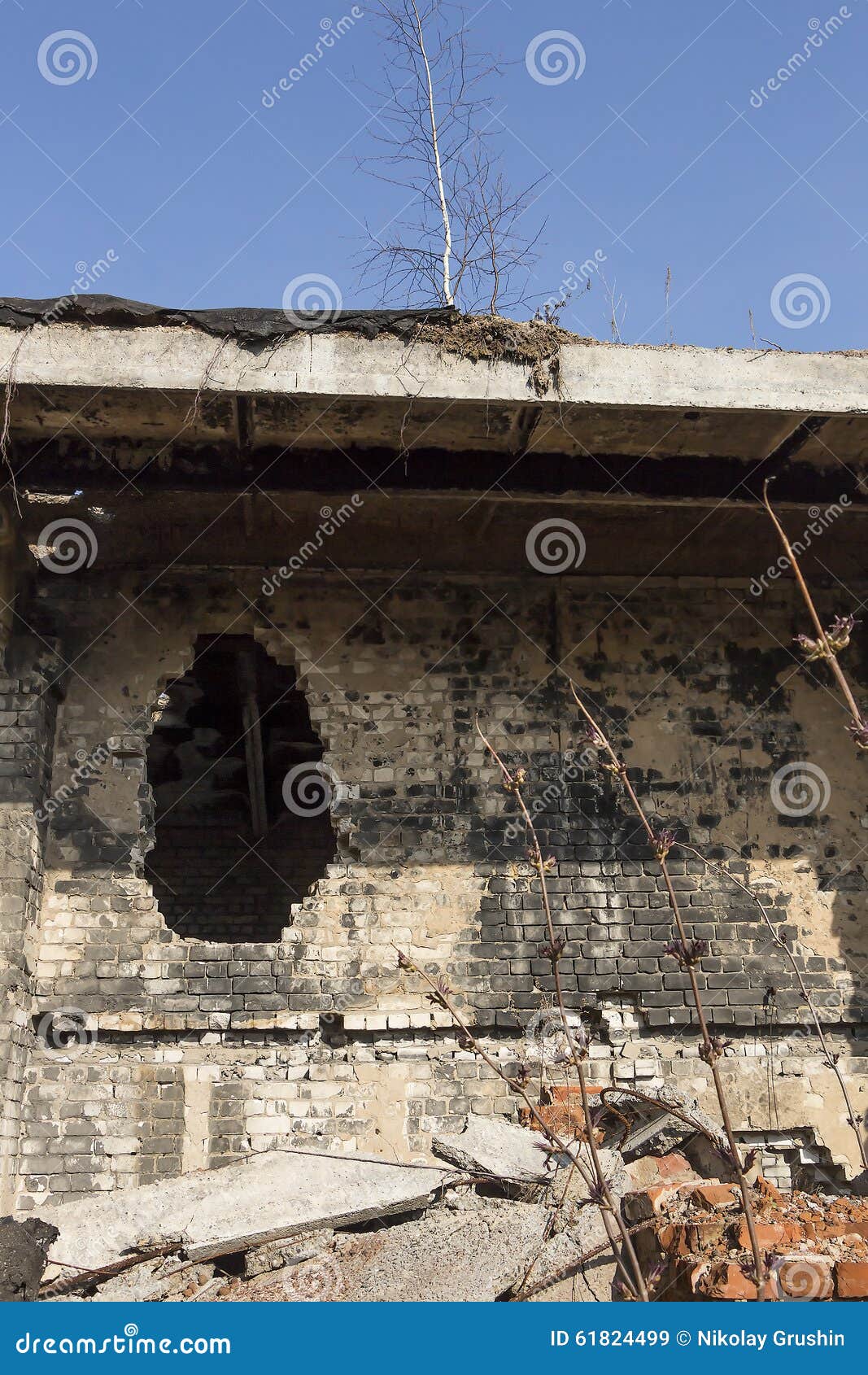 Fragment of the Destroyed Brick Building Stock Image - Image of ...