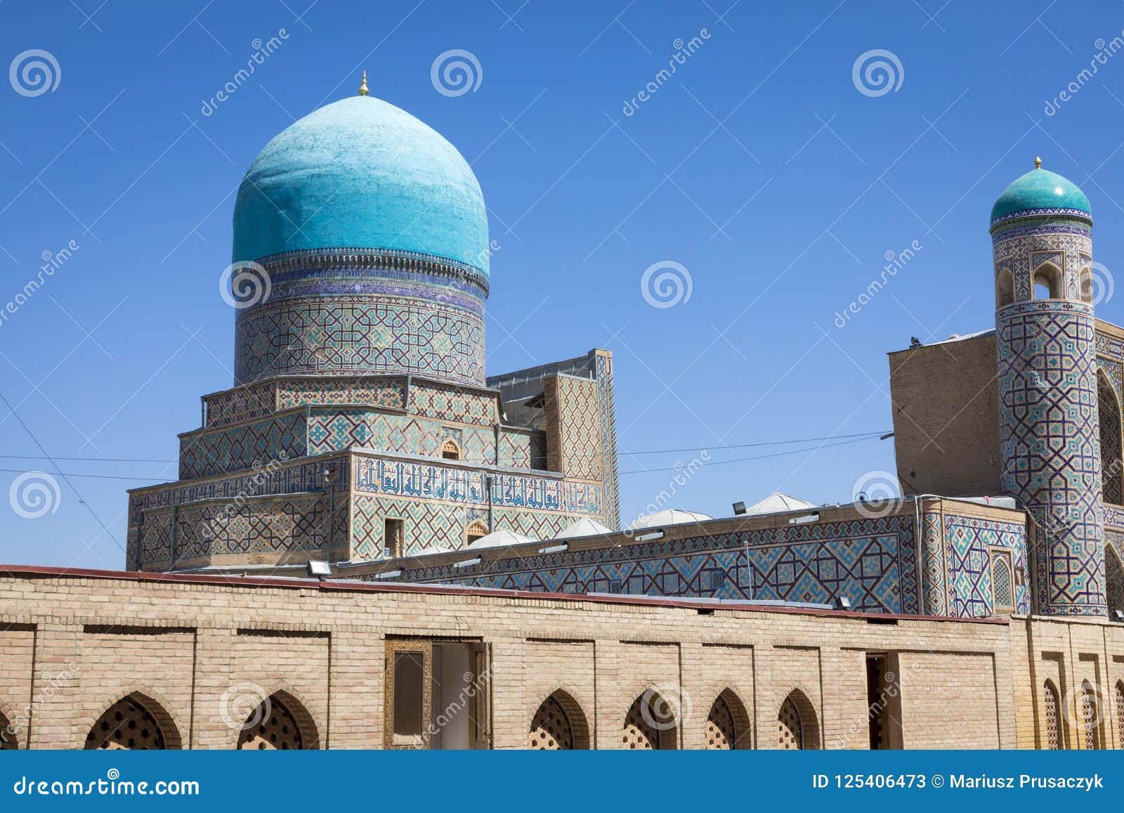Fragment of Registan Square Mosque and Madrasah Complex in Samar Stock ...