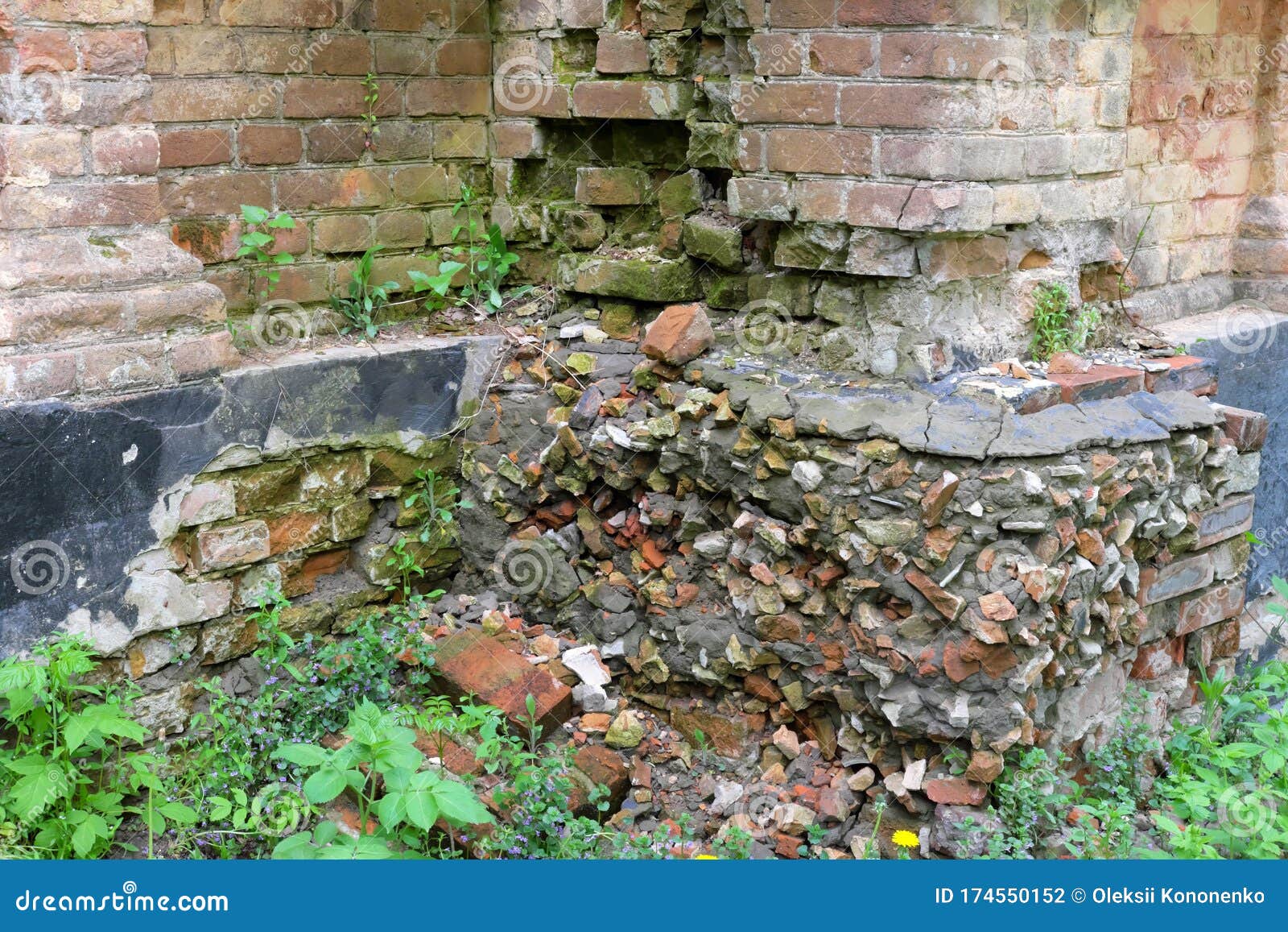 A Fragment of the Wall of an Old Collapsing Building Stock Photo ...