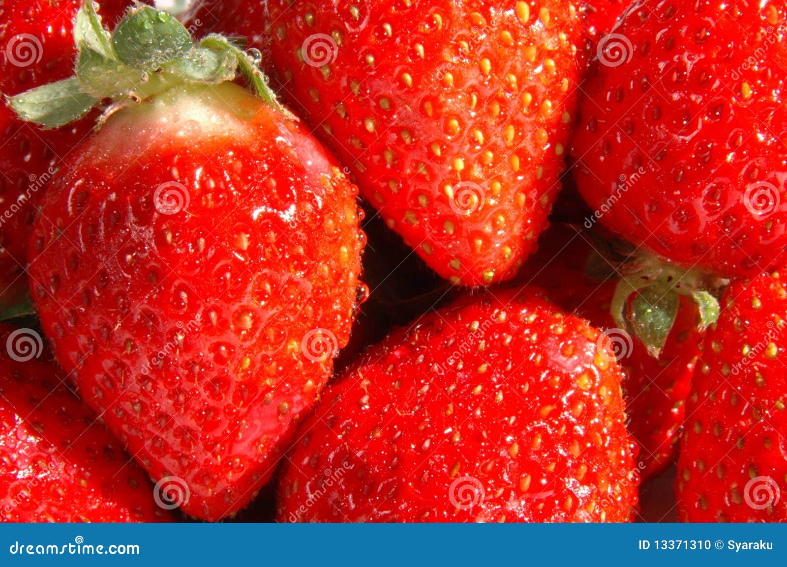 Fragola fotografia stock. Immagine di pelle, materiale - 13371310