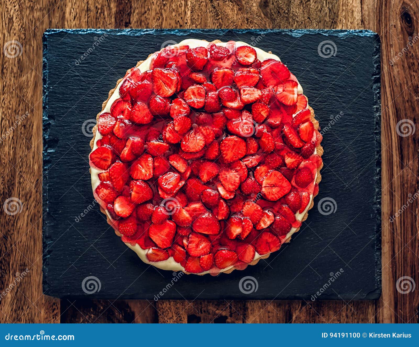 Fragola cake fotografia stock. Immagine di fragola, alimento - 94191100