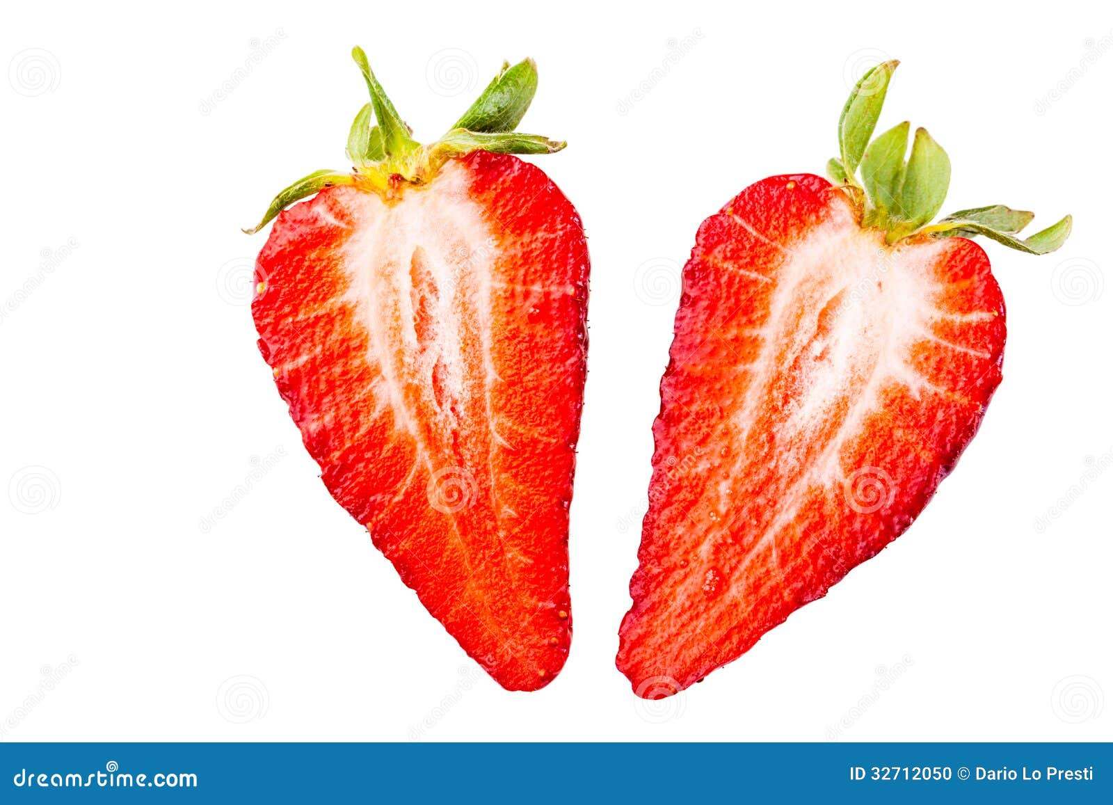 Fraise coupée en tranches photo stock. Image du rouge - 32712050