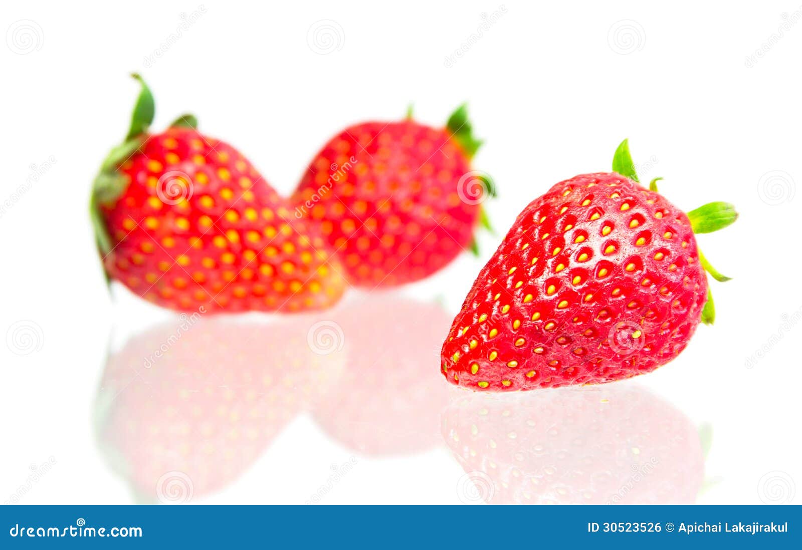 Fraise D'isolement Sur Le Fond Blanc. Photo stock - Image of coupure ...