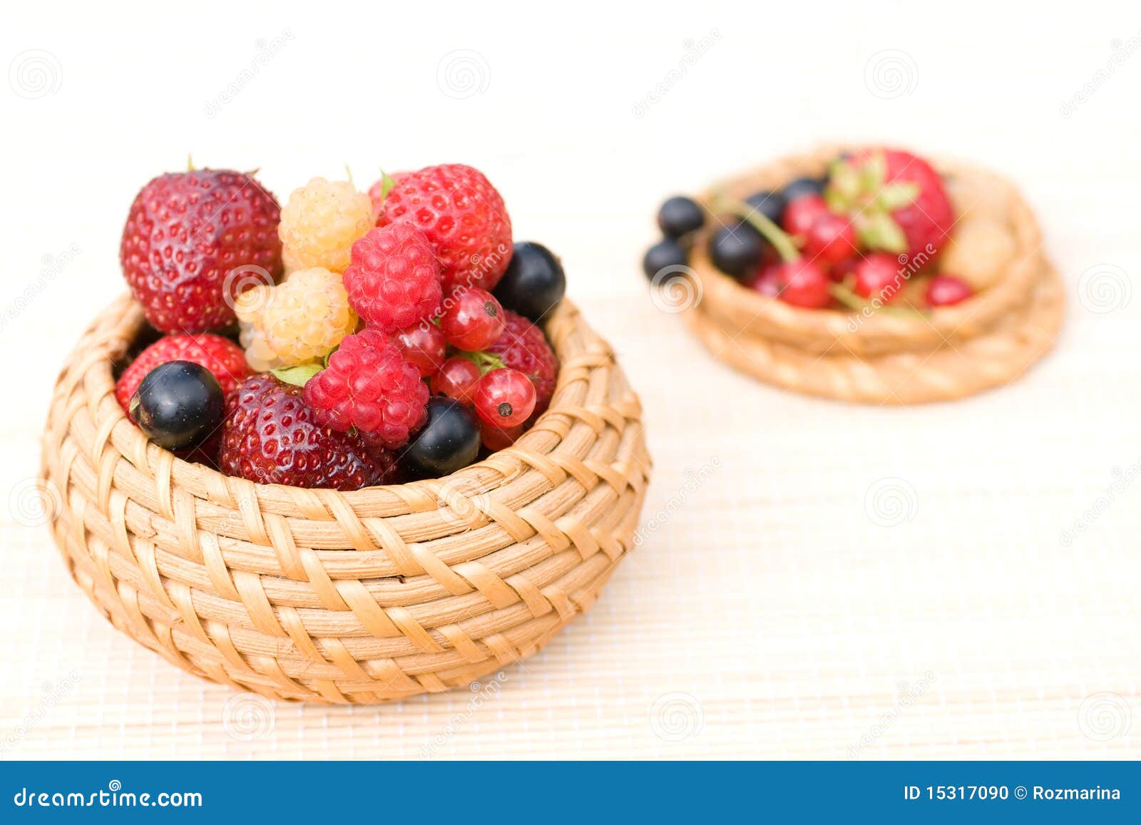Fraise, Framboise, Cassis, Groseille Rouge Photo stock - Image du ...