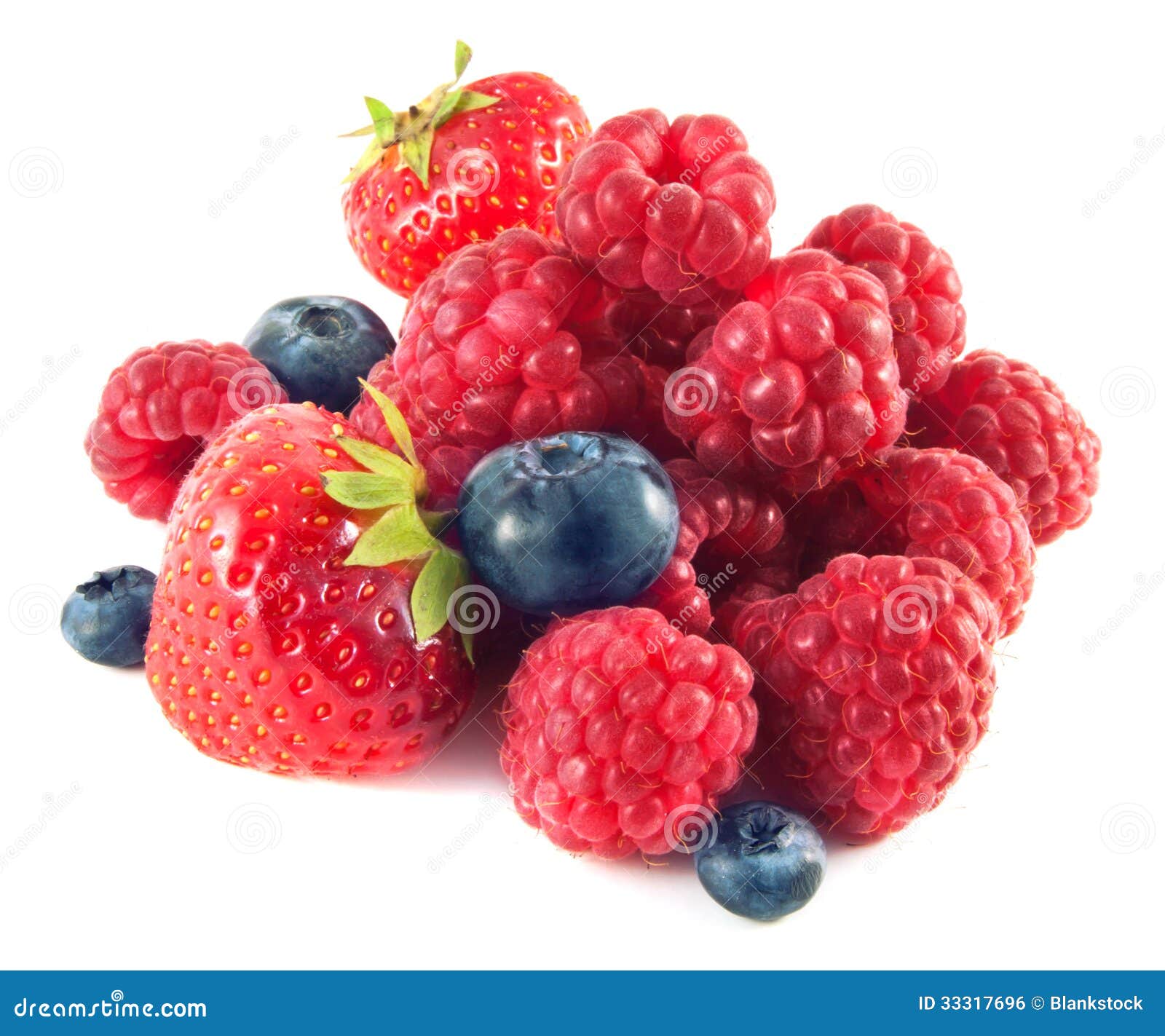 Fraises, Myrtilles, Framboises. D'isolement. Photo stock - Image du ...