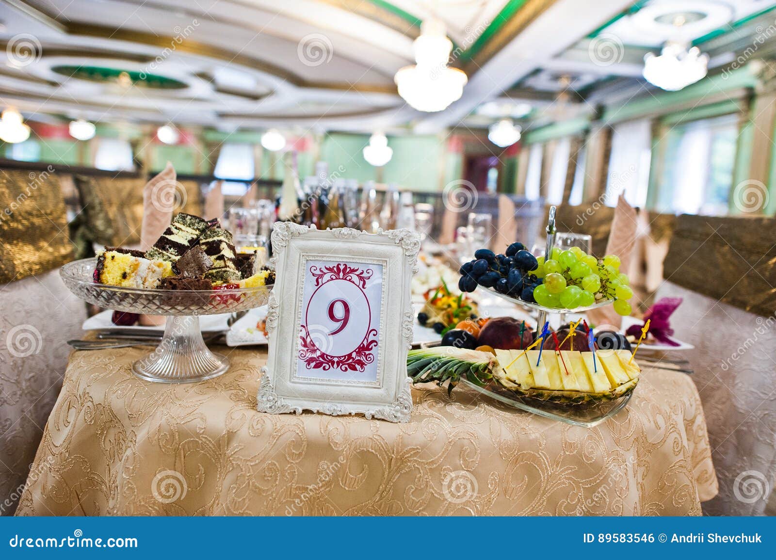 Frame Number Nine Table Guest Wedding Restaurant Stock Photos - Free ...