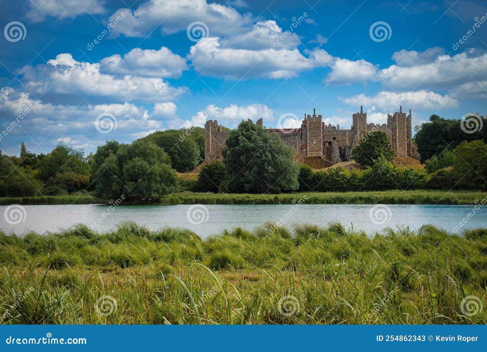 Framlingham Castle Across the Mere Stock Image - Image of mere, wetland ...