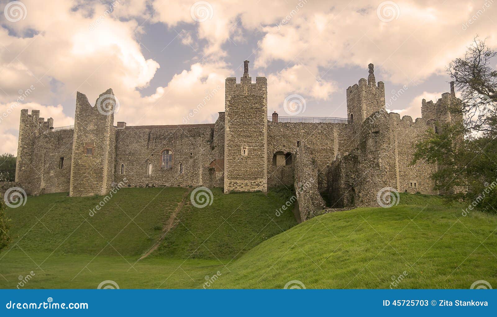 Framlingham Castle stock image. Image of kingdom, medieval - 45725703