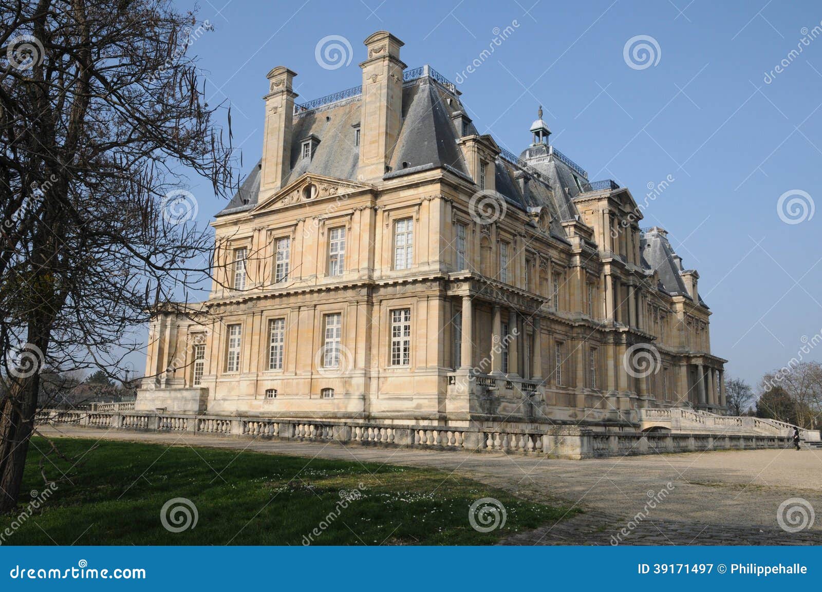 France, Castle of Maisons Laffitte Editorial Photography - Image of ...